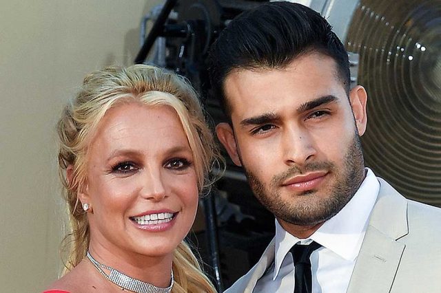 Britney Spears & Sam Asghari Celebrate Their Engagement With His Sister ...